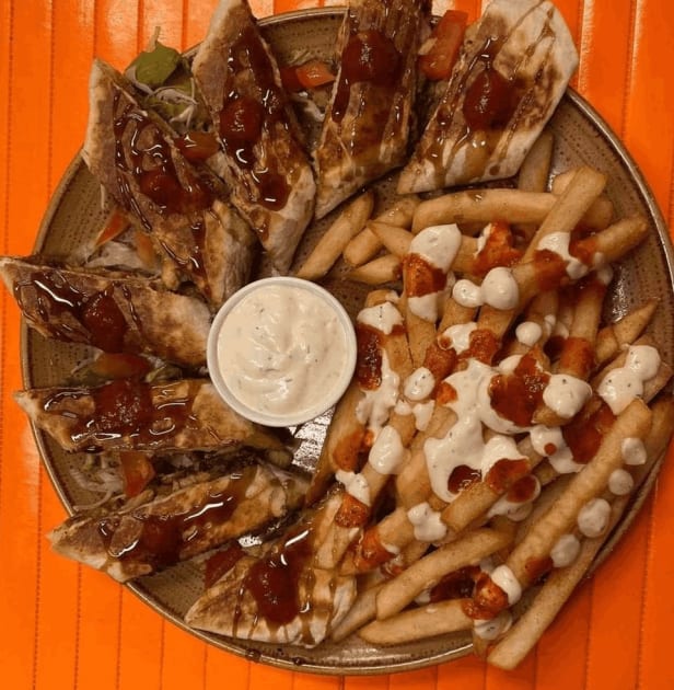 11. Sara special platti